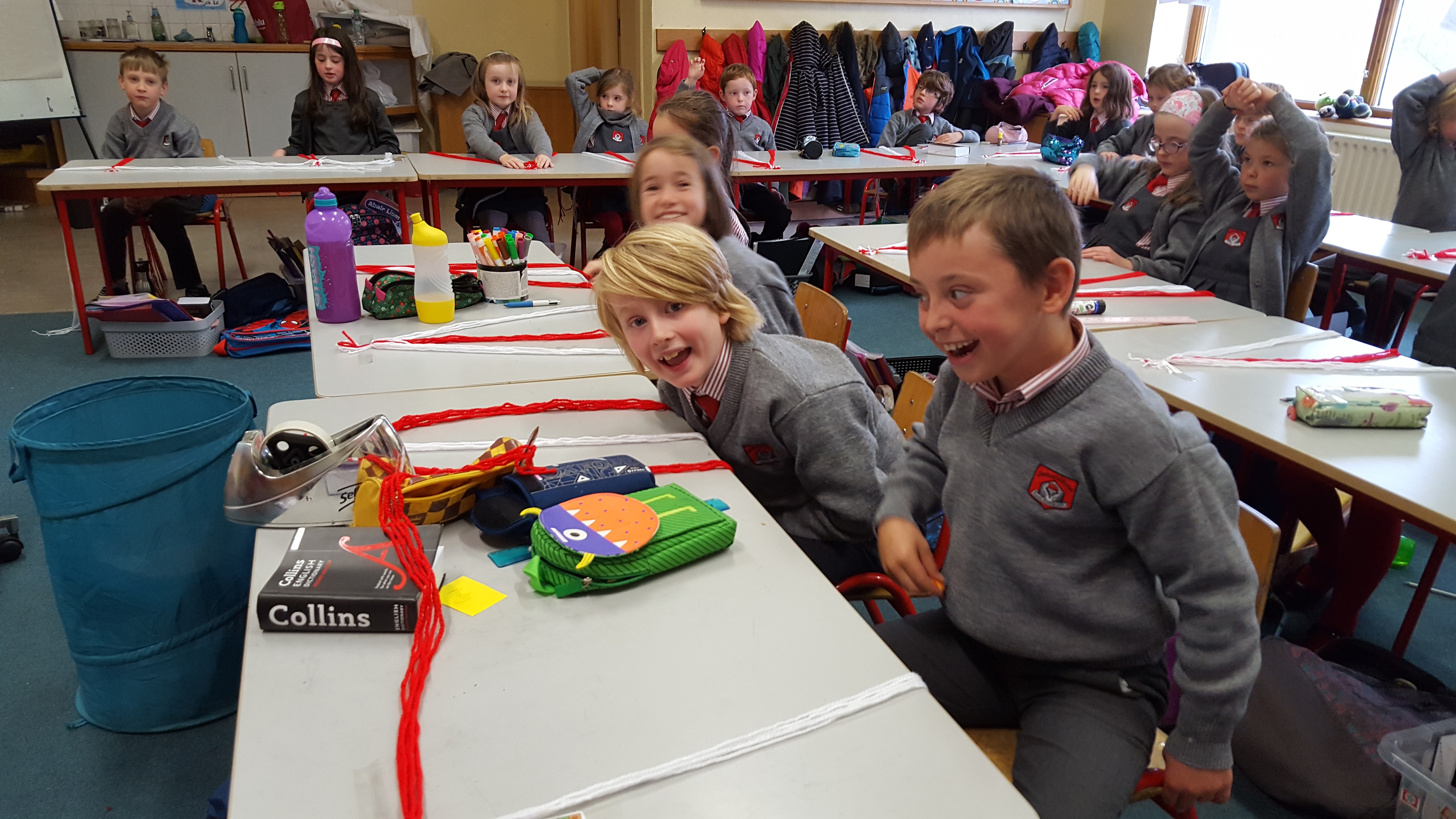 Sciath na Scol: Peil na gCailíní | Gaelscoil Uí Riada