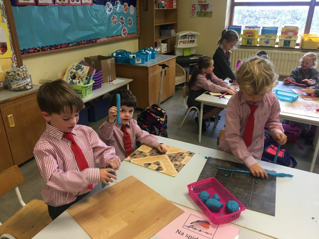 Ár gCéad Lá ar Scoil i nGaelscoil Uí Riada | Gaelscoil Uí Riada